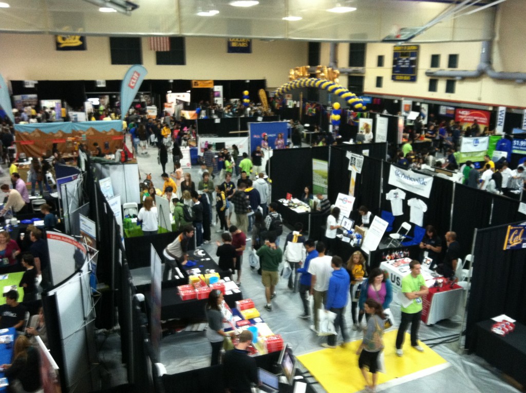 Thousands of Cal students, staff flock to Caltopia