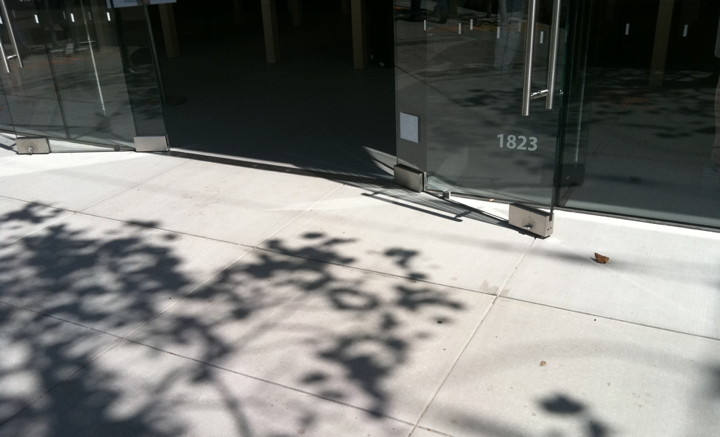 Berkeley's Apple store: God is in the details