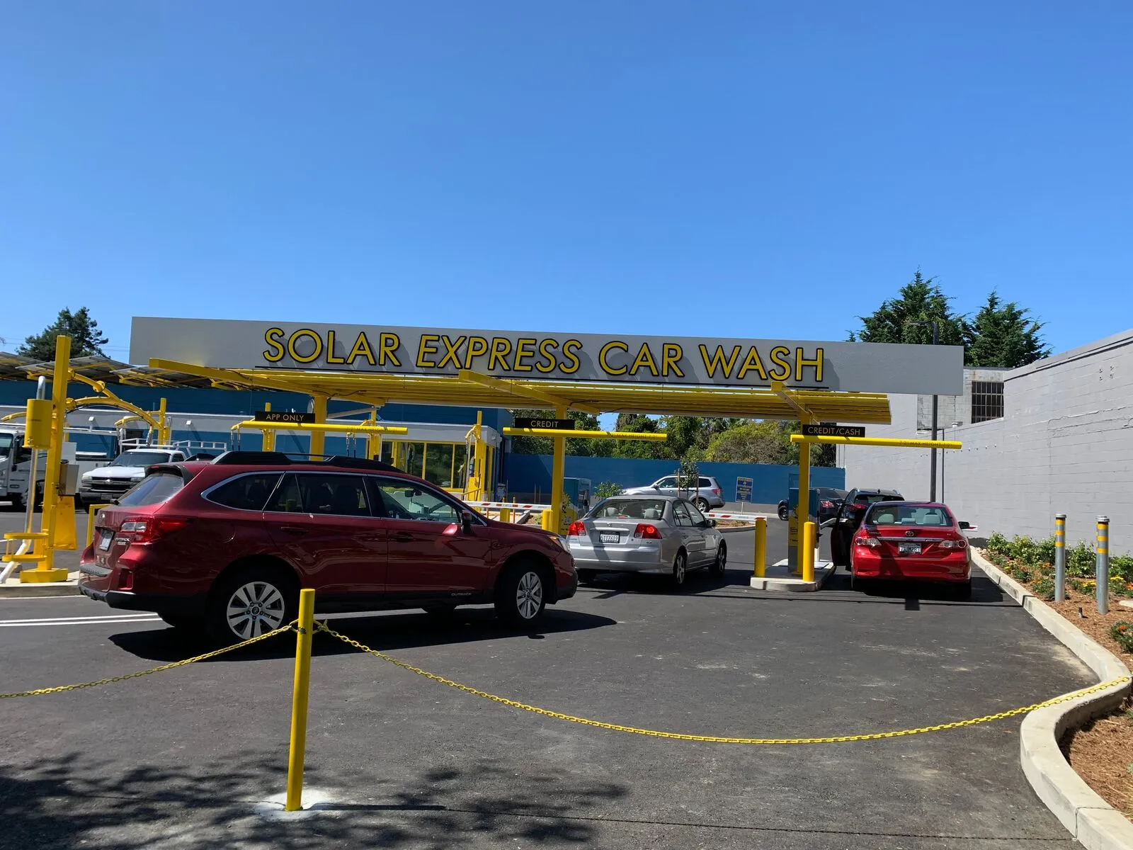 Shop Talk: Solar Express Car Wash opens on San Pablo