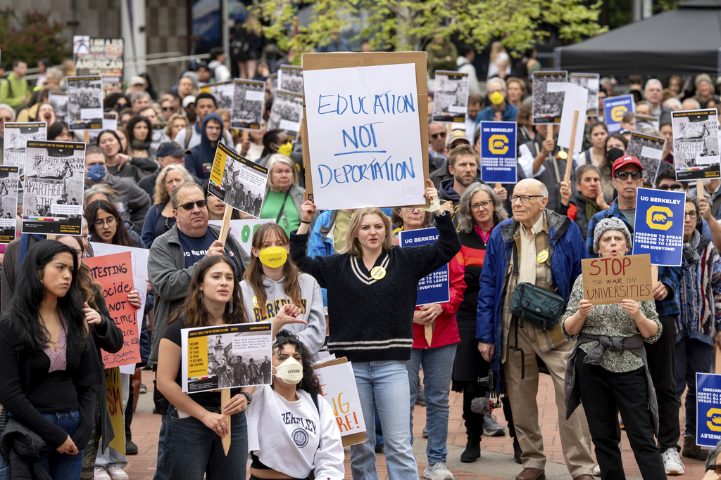 UC Berkeley protest blasts Trump's attacks on funding, speech and ...